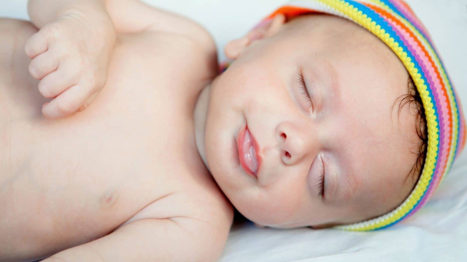 Where to put baby for daytime naps - A practical guide - Upside Dad